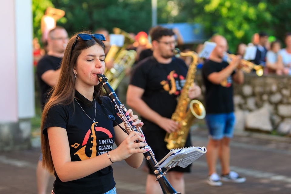 Fotogalerija: Proslava Dana pobjede 2023 @ Starigrad — eZadar.hr
