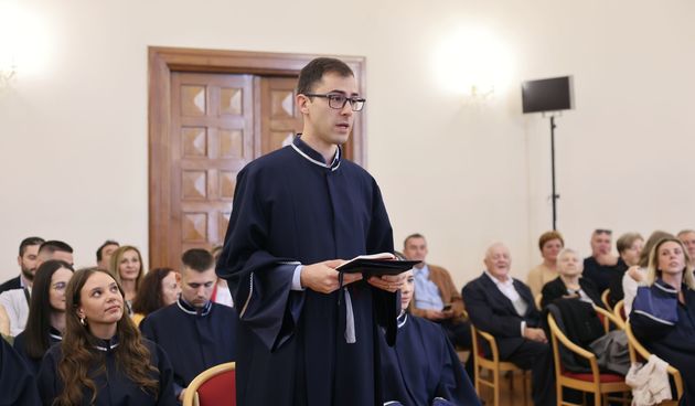 Fotogalerija: Na Sveučilištu u Zadru danas je u dvije odvojene ...