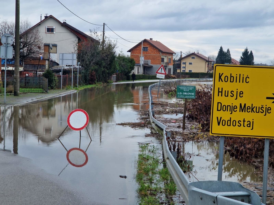 Fotogalerija: FOTO GALERIJA Rijeke se ponovo izlile, zatvorene ...