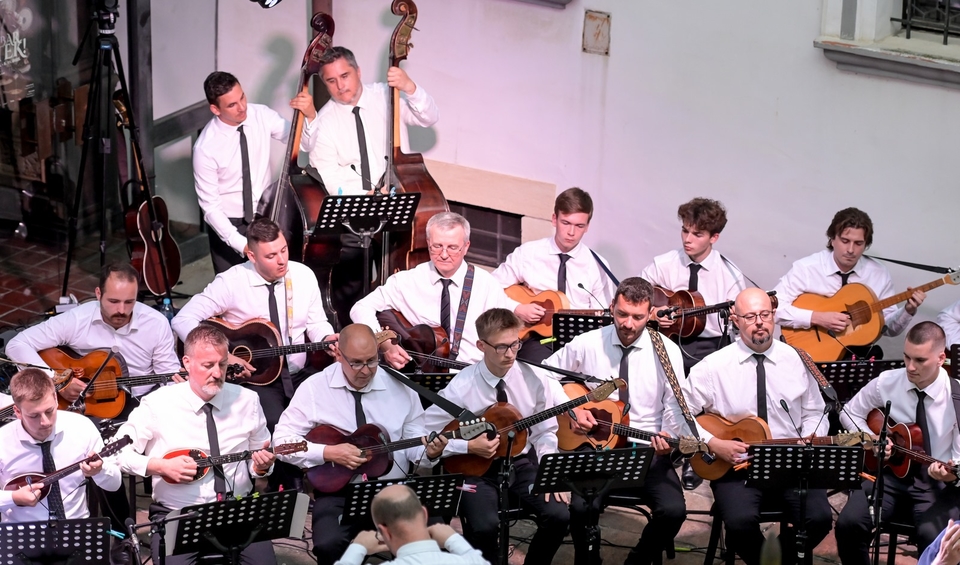 FOTOGALERIJA Tri tamburaške legende i Varaždinski tamburaški orkestar ...