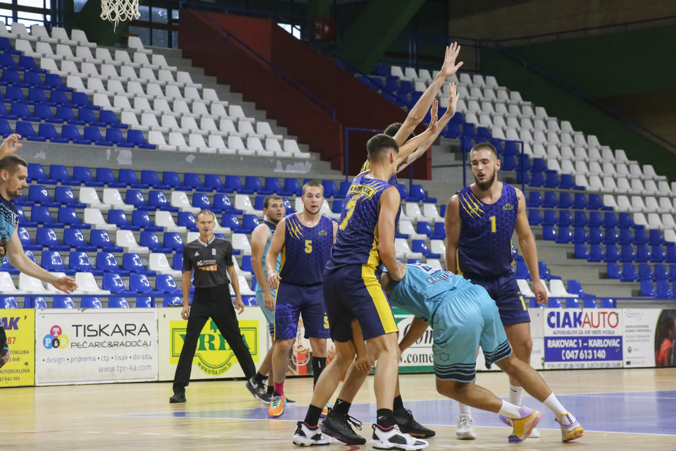 Fotogalerija: Košarka: KA BA - Medveščak — KAportal.hr