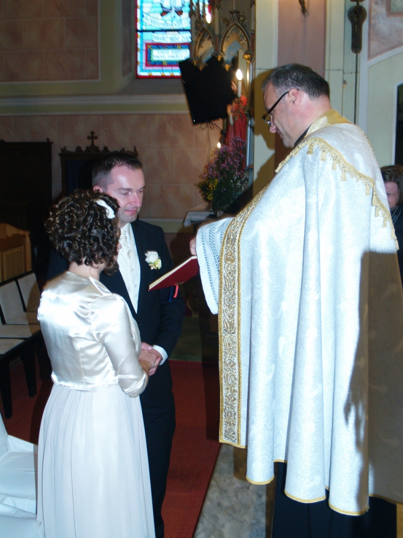 Ispunili želju bivše profesorice i zapjevali joj na vjenčanju ...